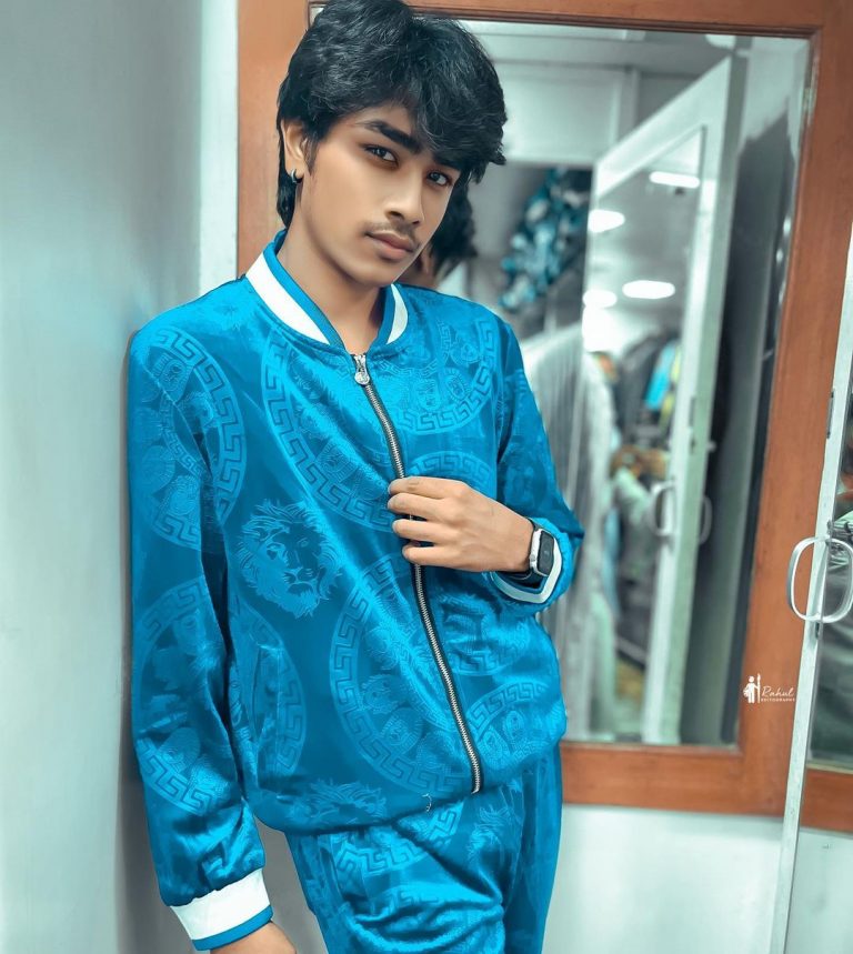 13 Potret terbaru Kartikey Malviya, pemeran Chandragupta Maurya muda ...