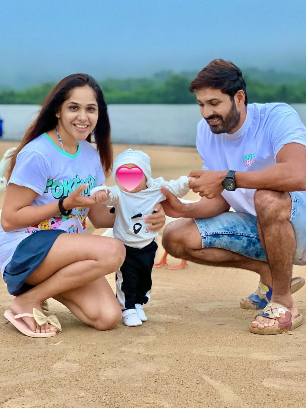 Jarang tersorot, ini 11 potret aktor TV India bareng istri – keepingtimes