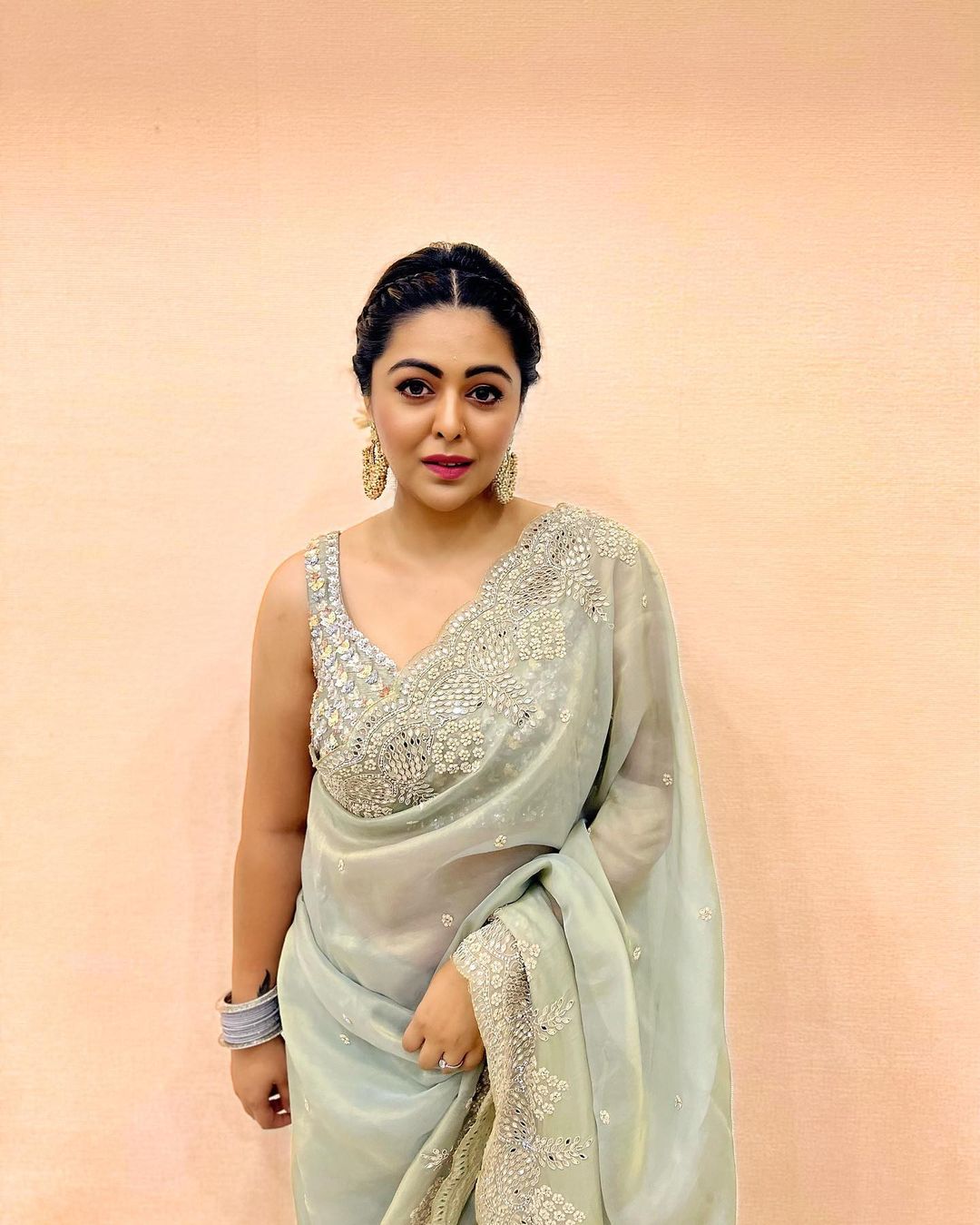 11 Transformasi Shafaq Naaz pemeran Kunti di Mahabharata, punya bakat ...